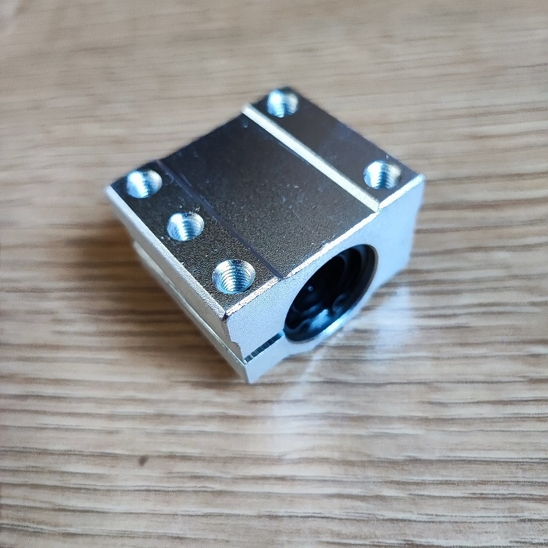 SCS8UU SCS10UU SCS16UU SCS20UU SCS20LUU SCS25UU Linear Bearings