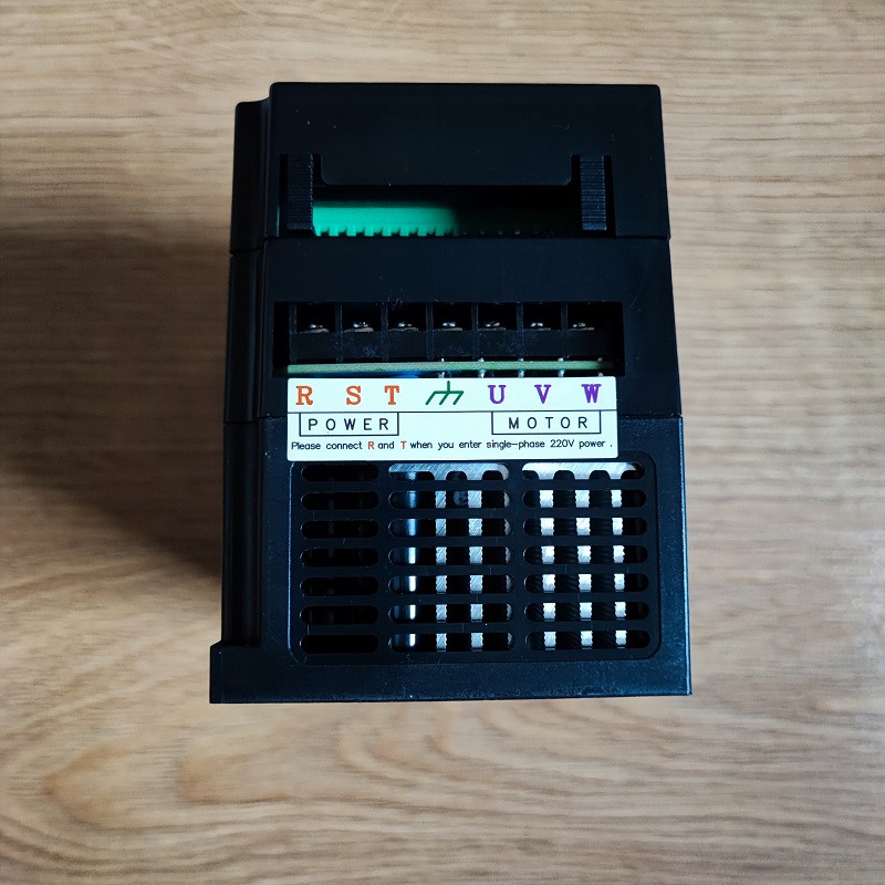 1,5KW VFD Inverter Variable Frequency Drive Converter